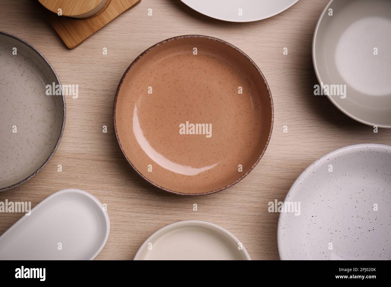 View table different plates hi-res stock photography and images - Alamy