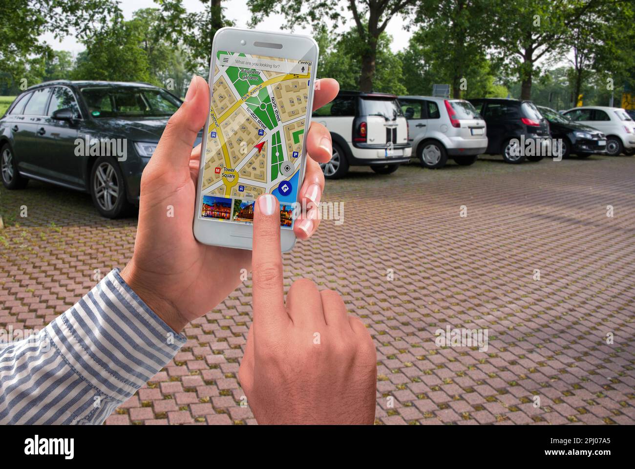 Map phone orientation hi-res stock photography and images - Alamy