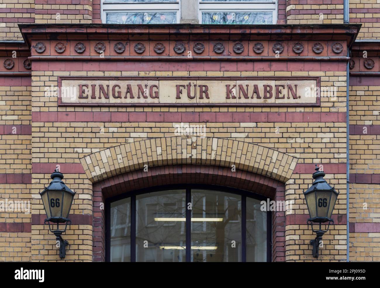 Entrance for boys, gender segregation, Rosa-Parks-Grundschule ...