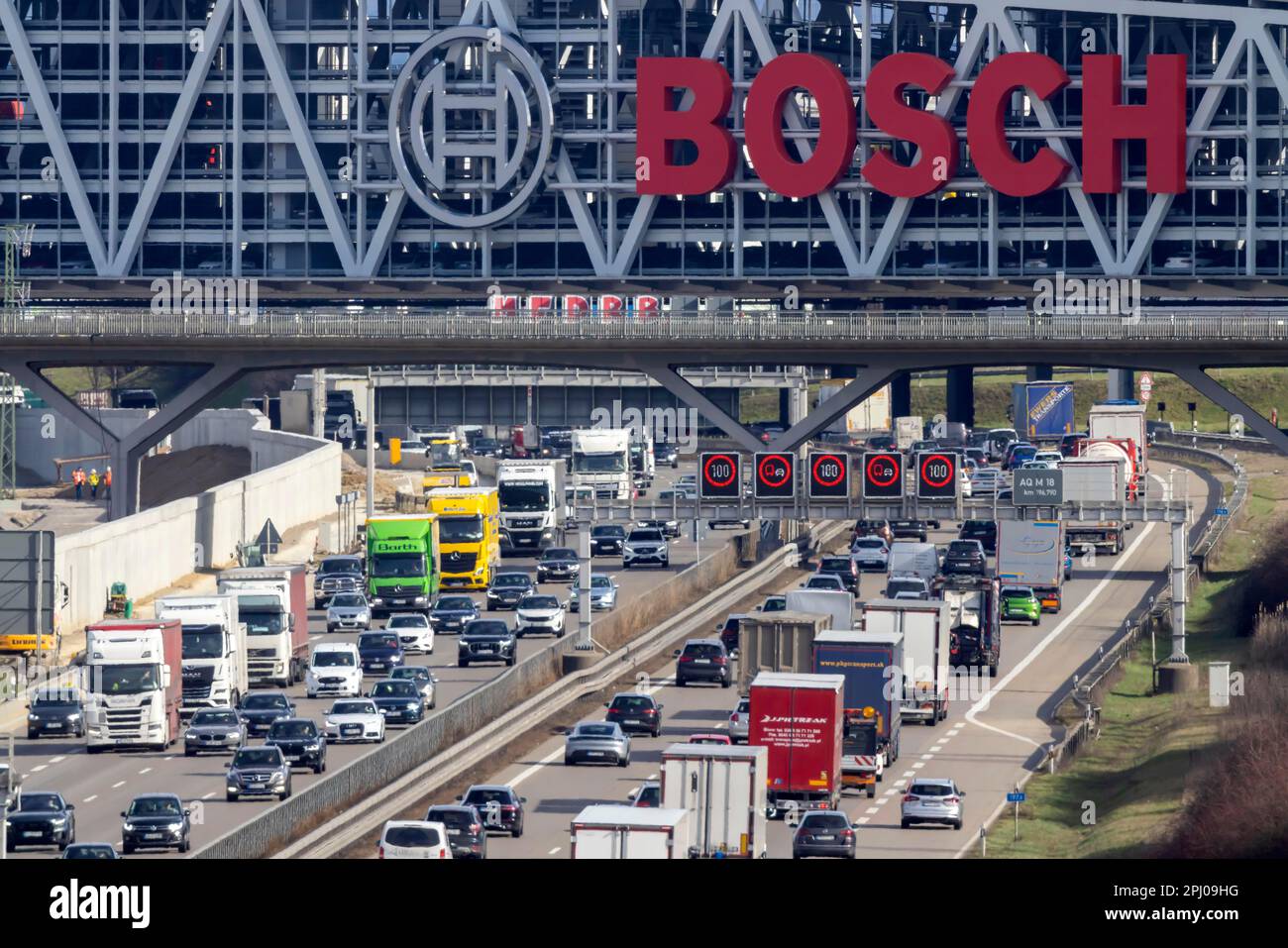 A8 motorway at the airport, the Bosch multi-storey car park spans the ...