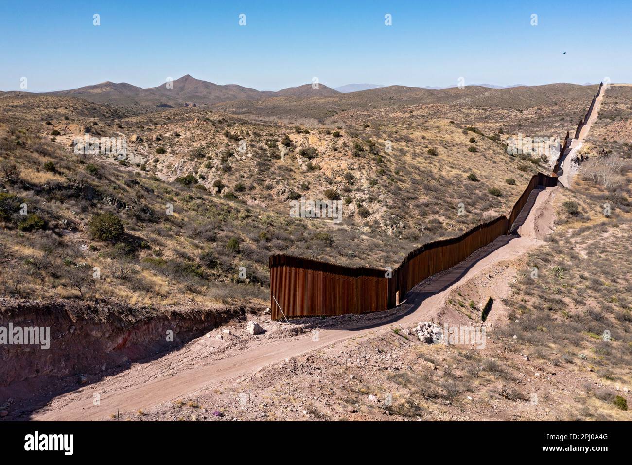 U s mexico border fence hi-res stock photography and images - Alamy