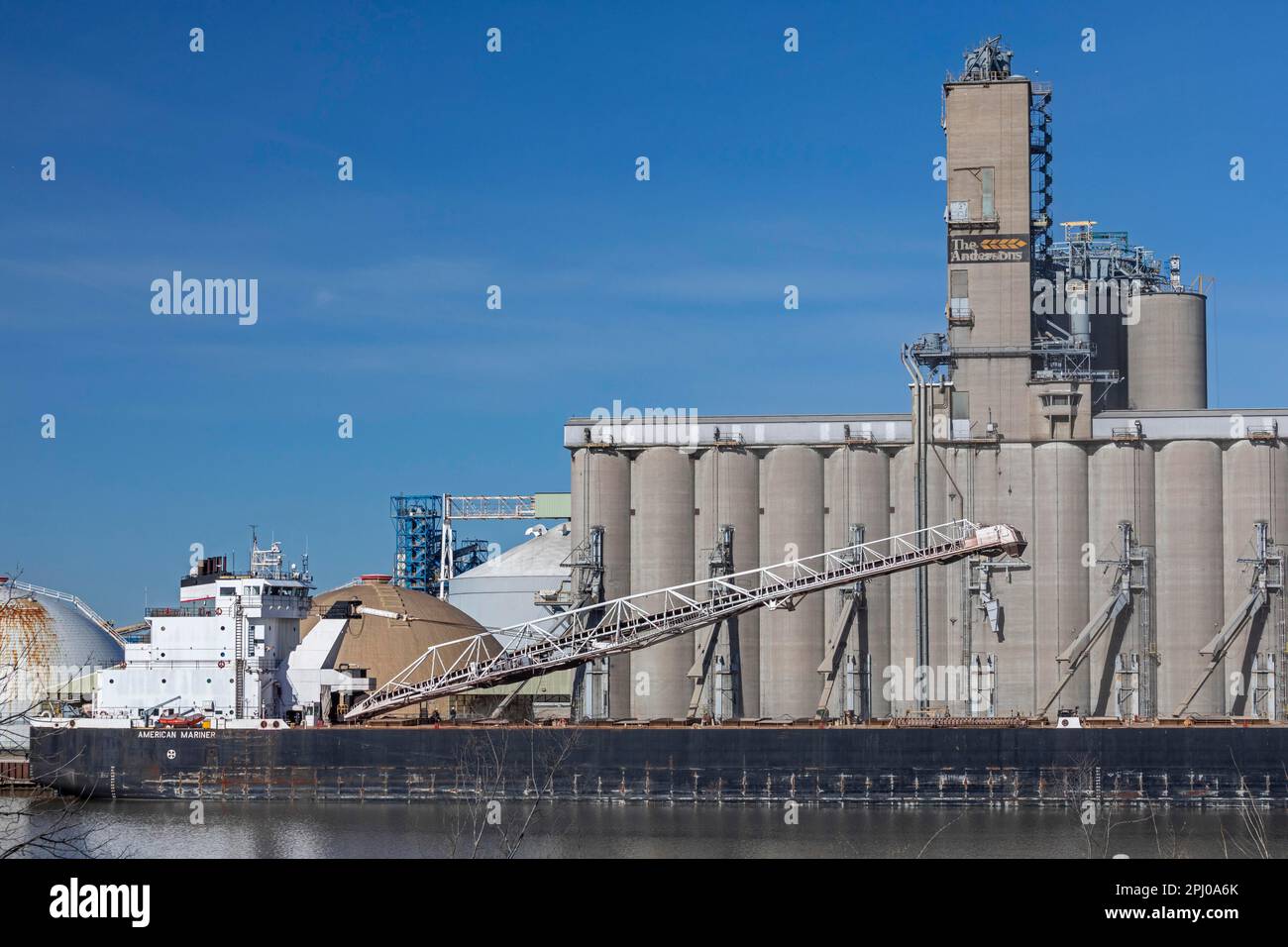 Freighter great lakes hi-res stock photography and images - Alamy