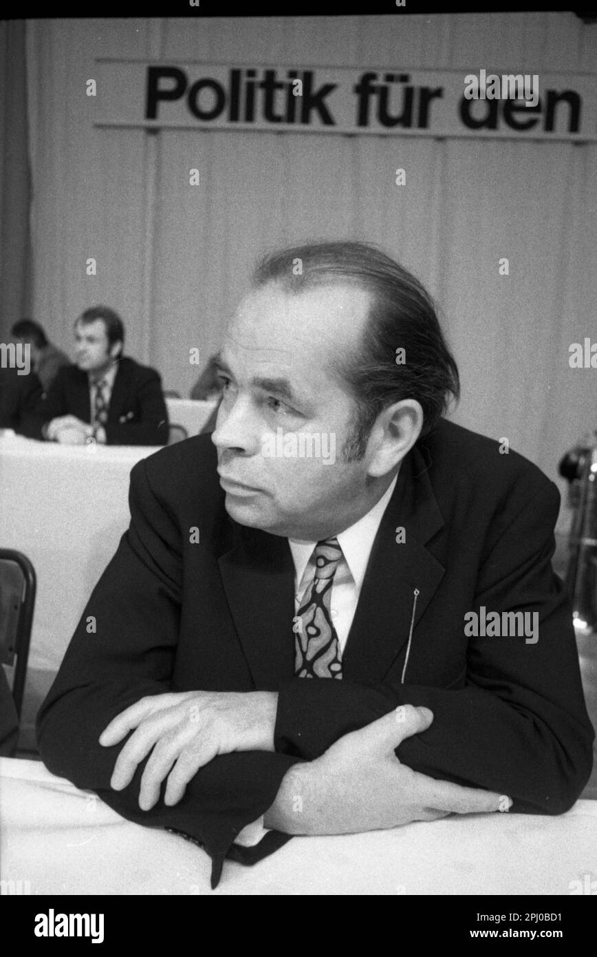Personalities from politics, business and culture from the years 1965 ...