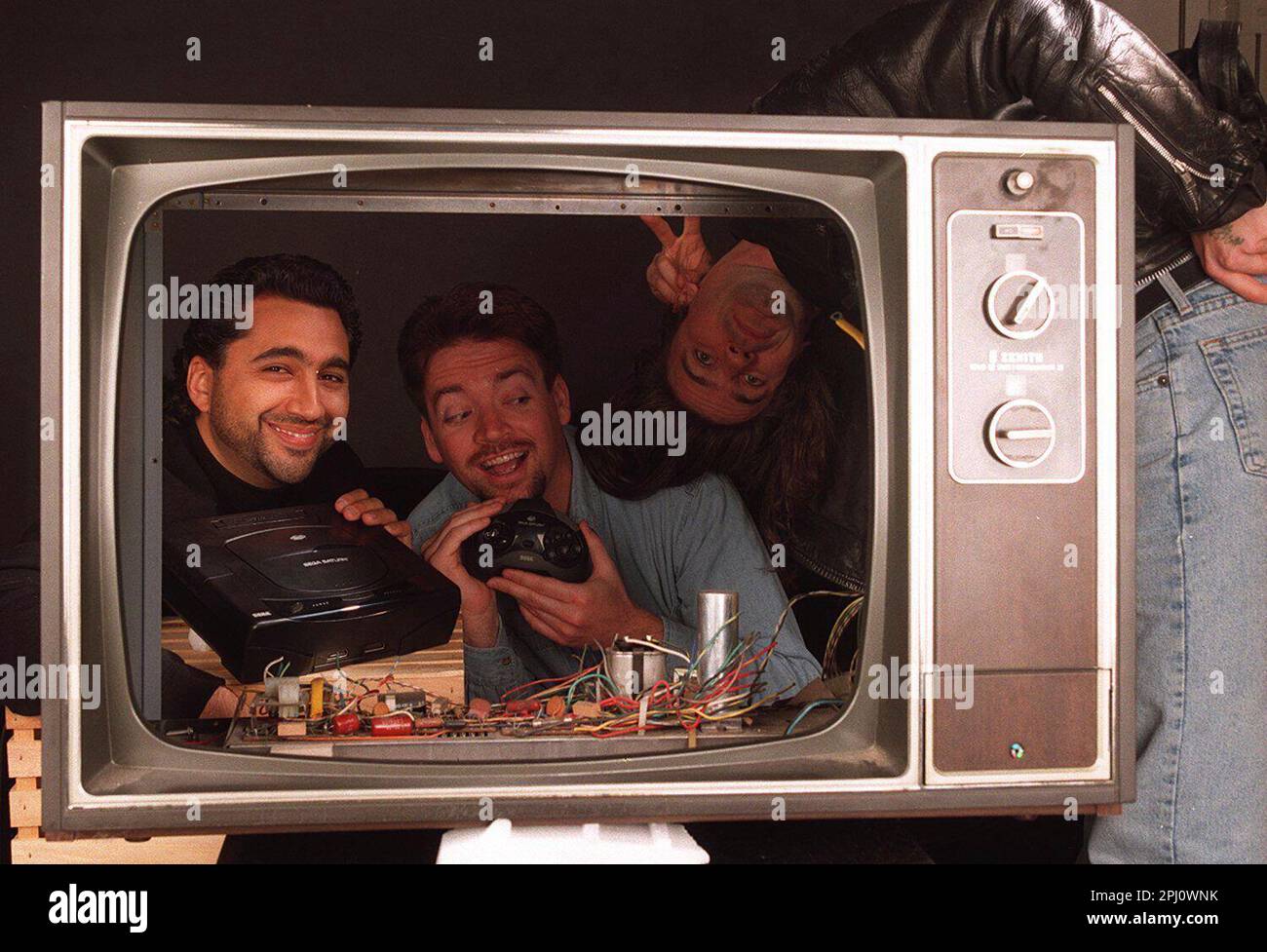 SEGA2/C/26MAY95/DD/LS Steve Apour, Eric Rawlins and Dante Anderson ...