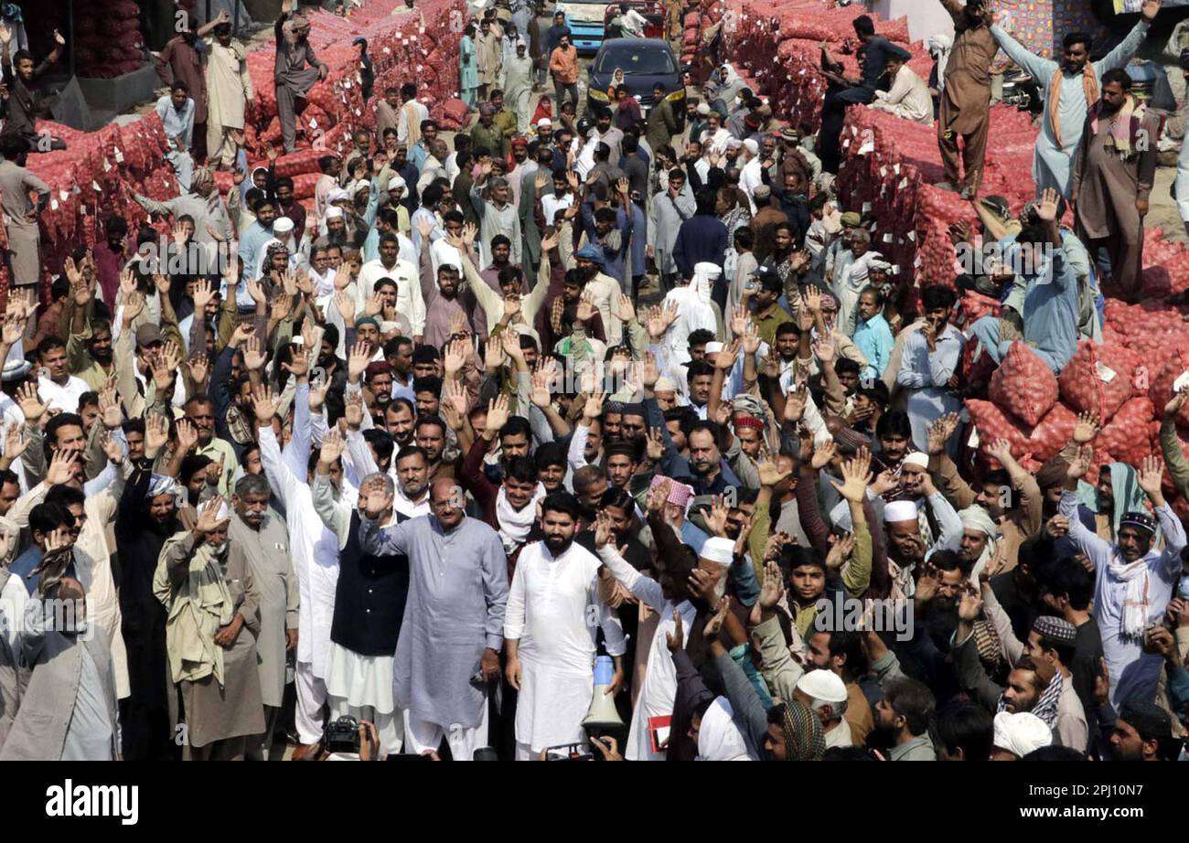 Traders of Badami Bagh Sabzi Mandi are holding protest demonstration ...