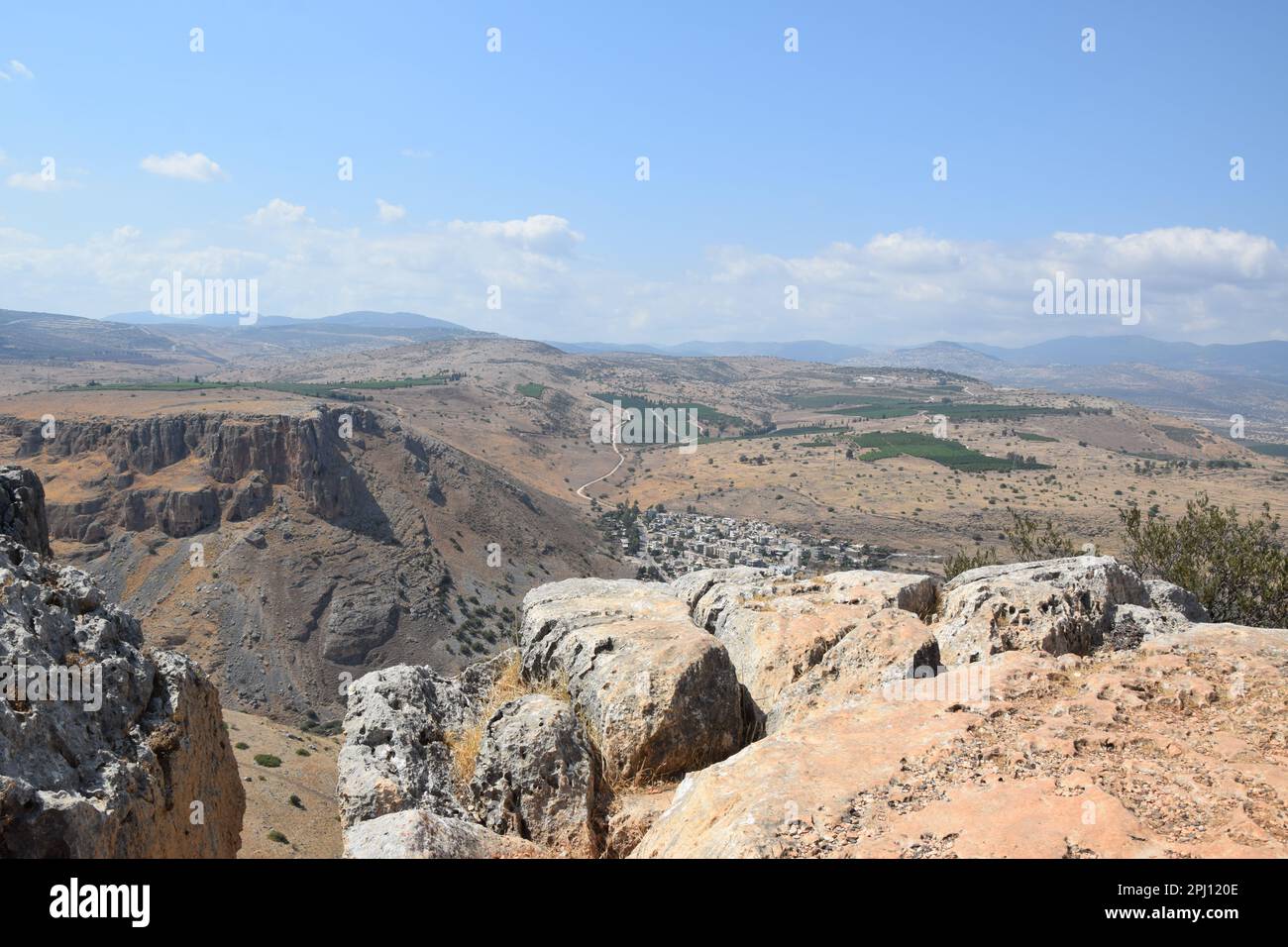Hike along the Cliffs of Arbel Nature Reserve neat Tiberias and the Sea ...