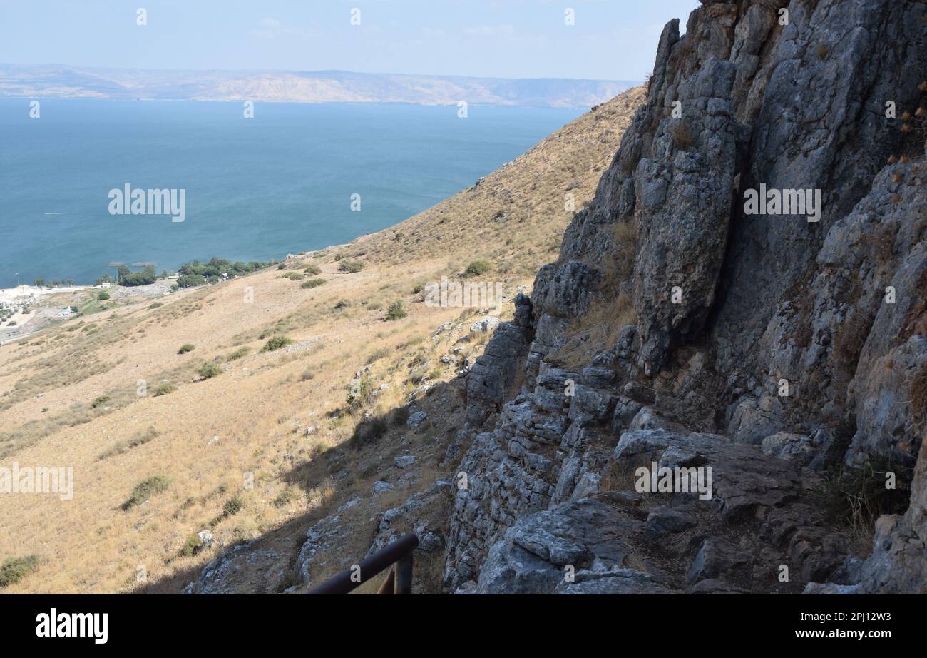Hike along the Cliffs of Arbel Nature Reserve neat Tiberias and the Sea ...