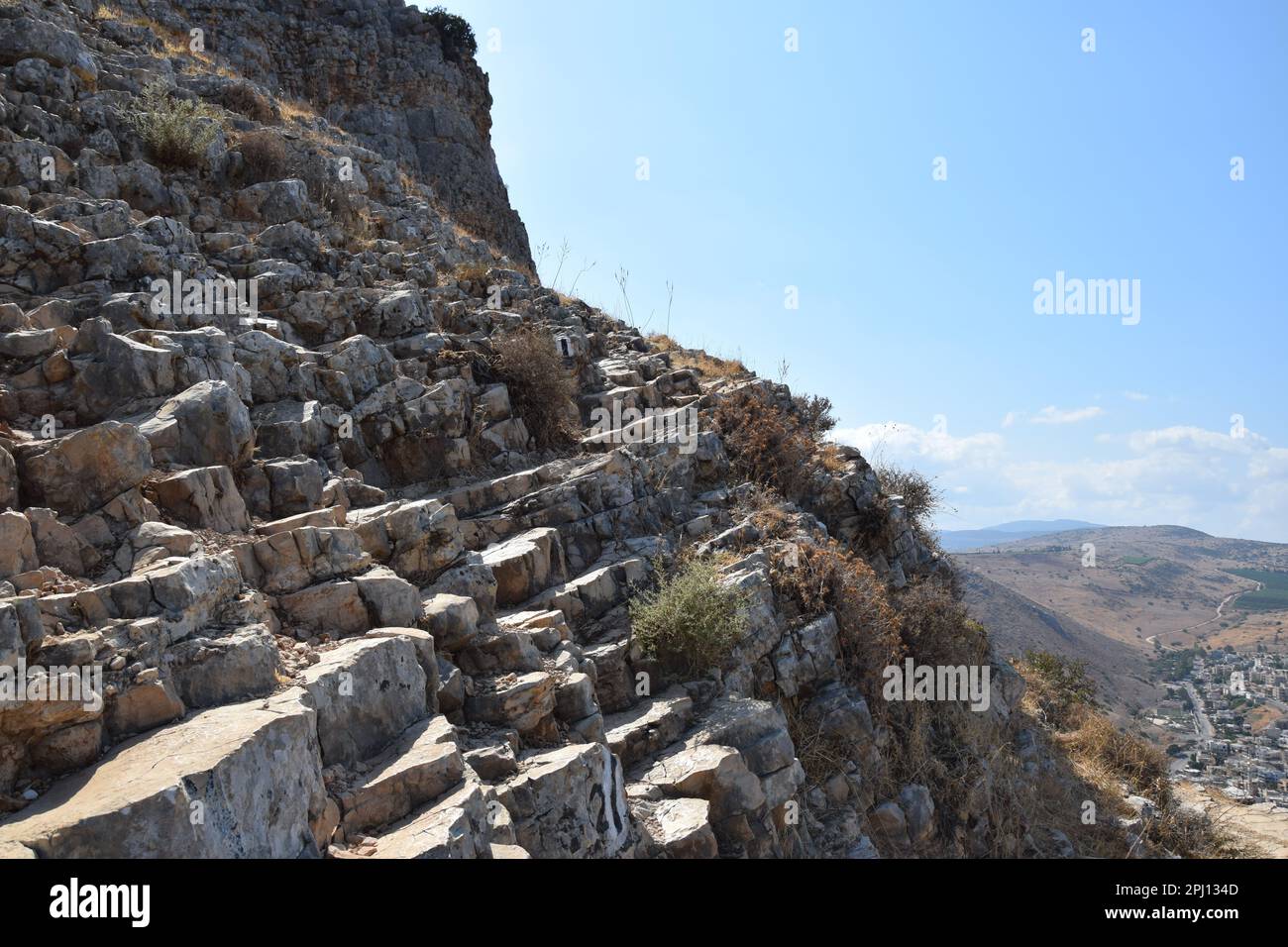 Hike along the Cliffs of Arbel Nature Reserve neat Tiberias and the Sea ...