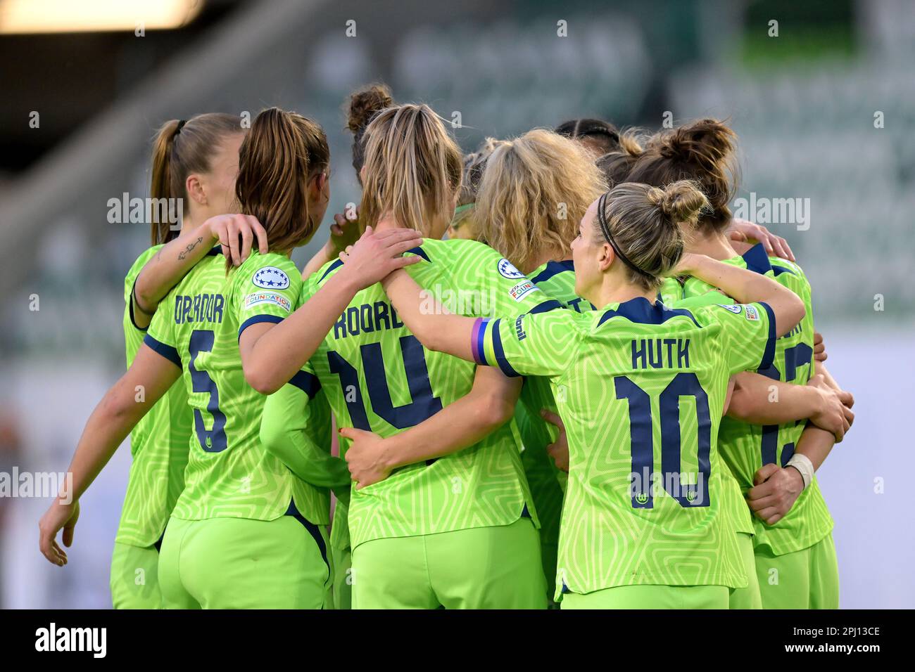 WOLFSBURG - Alexandra Popp of VFL Wolfsburg women celebrates the 1-0 ...