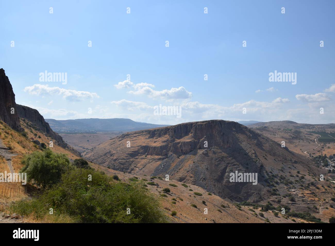 Hike along the Cliffs of Arbel Nature Reserve neat Tiberias and the Sea ...