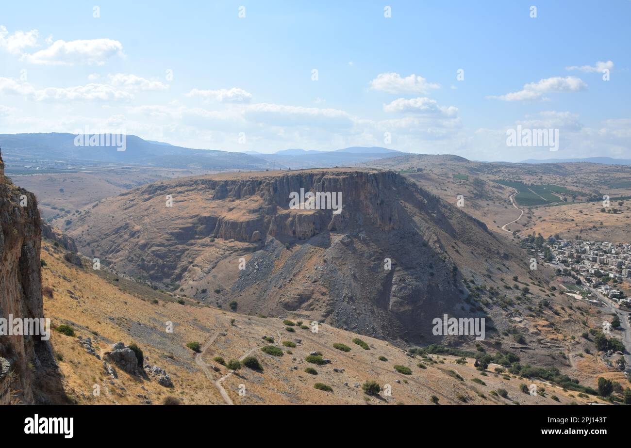 "The Fortress" cave-fortress - Hike along the Cliffs of Arbel Nature ...