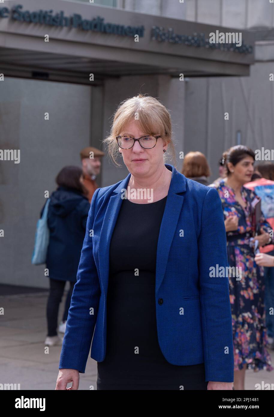 Snp head shot hi-res stock photography and images - Alamy