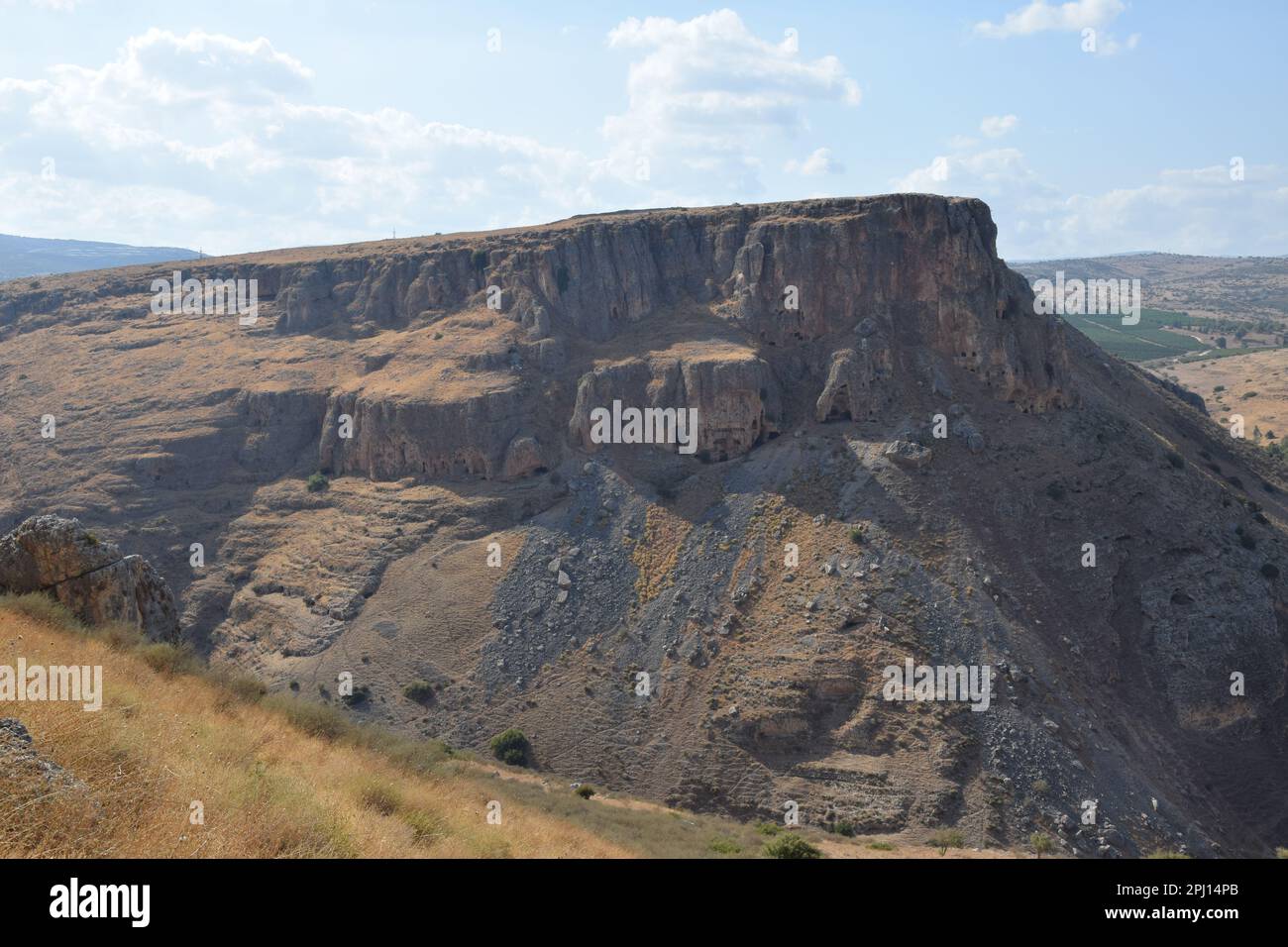 Hike along the Cliffs of Arbel Nature Reserve neat Tiberias and the Sea ...