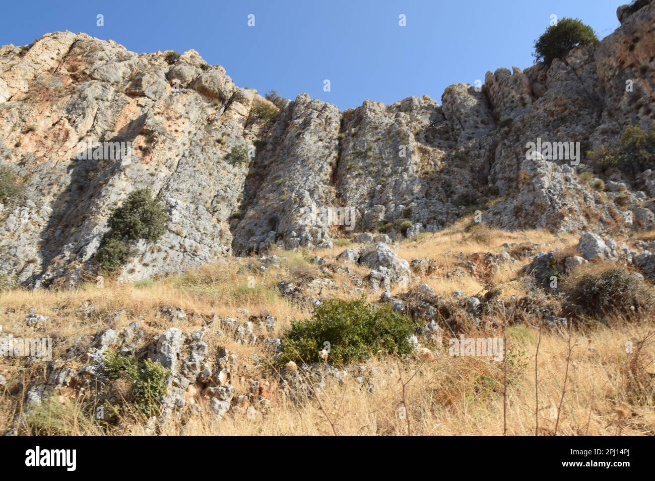 Hike along the Cliffs of Arbel Nature Reserve neat Tiberias and the Sea ...