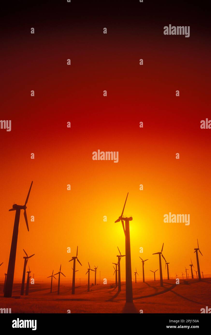 ALTAMONT PASS WIND TURBINE POWER PLANT CALIFORNIA USA Stock Photo - Alamy