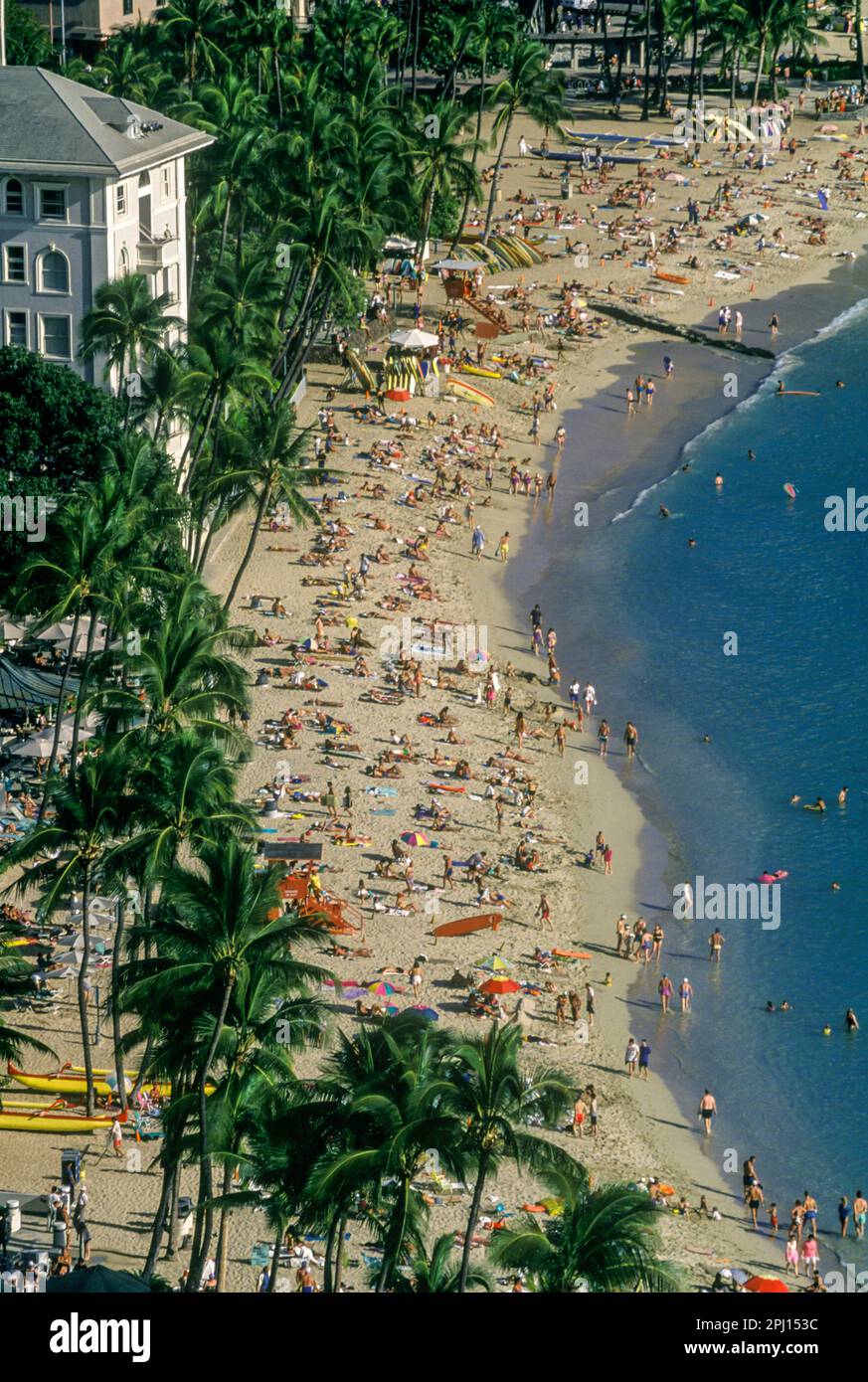 Usa hawaii honolulu town overview hi-res stock photography and images ...
