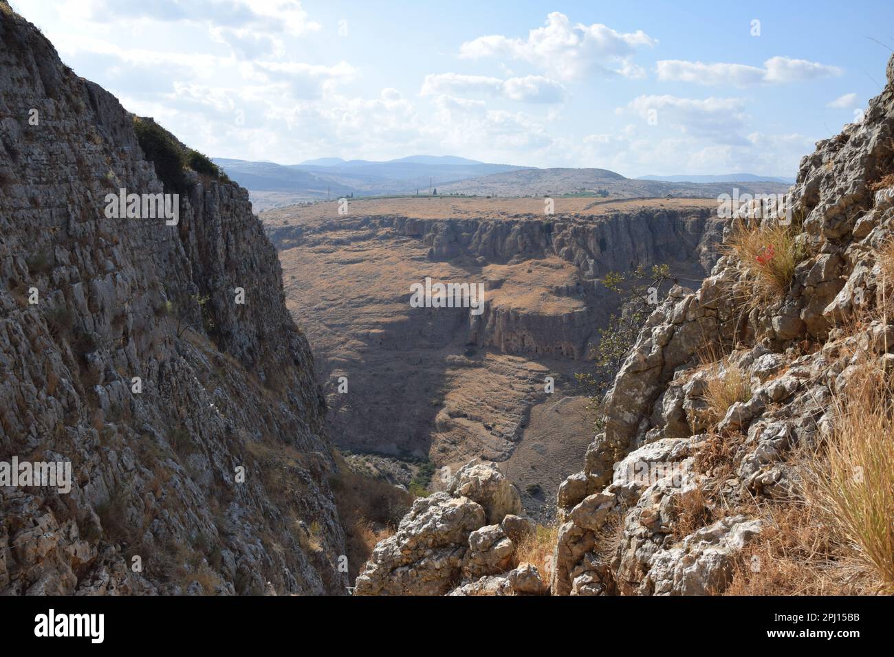 Hike along the Cliffs of Arbel Nature Reserve neat Tiberias and the Sea of Galilee, Israel Stock ...