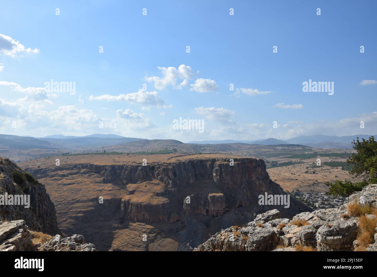 Hike along the Cliffs of Arbel Nature Reserve neat Tiberias and the Sea ...