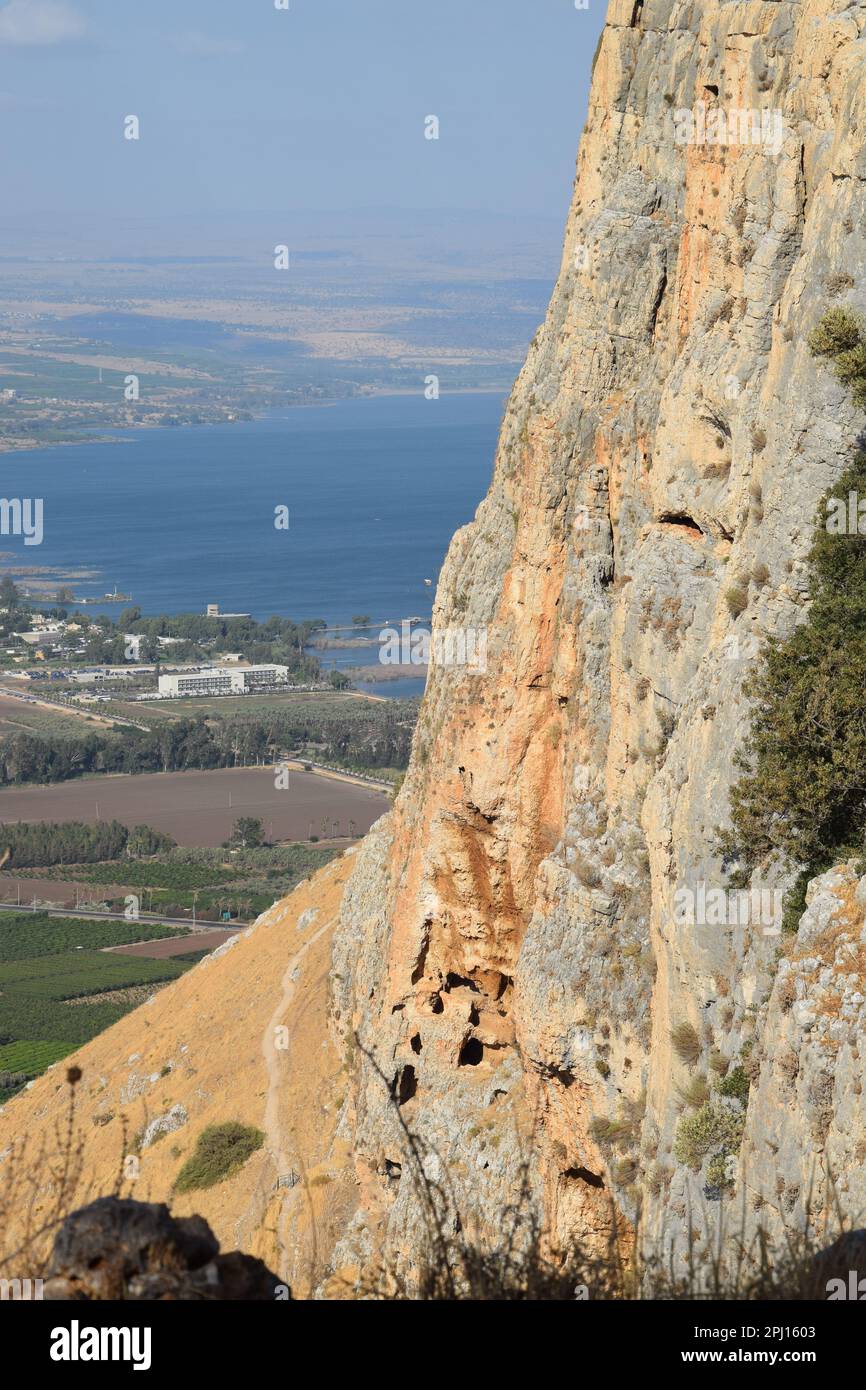 Hike along the Cliffs of Arbel Nature Reserve neat Tiberias and the Sea ...
