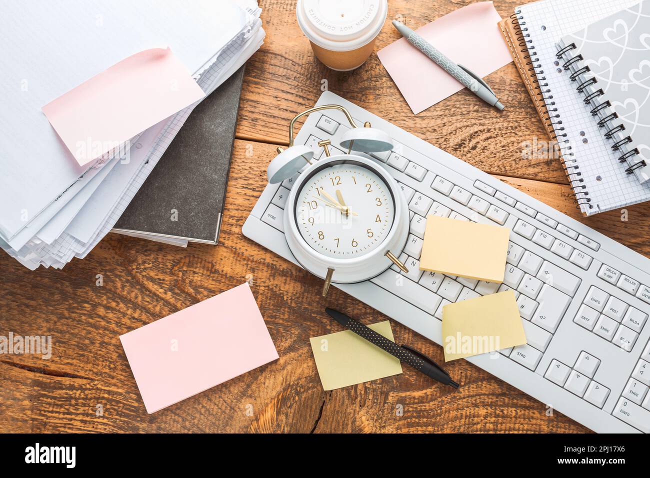 Schedule post it notes hi-res stock photography and images - Alamy