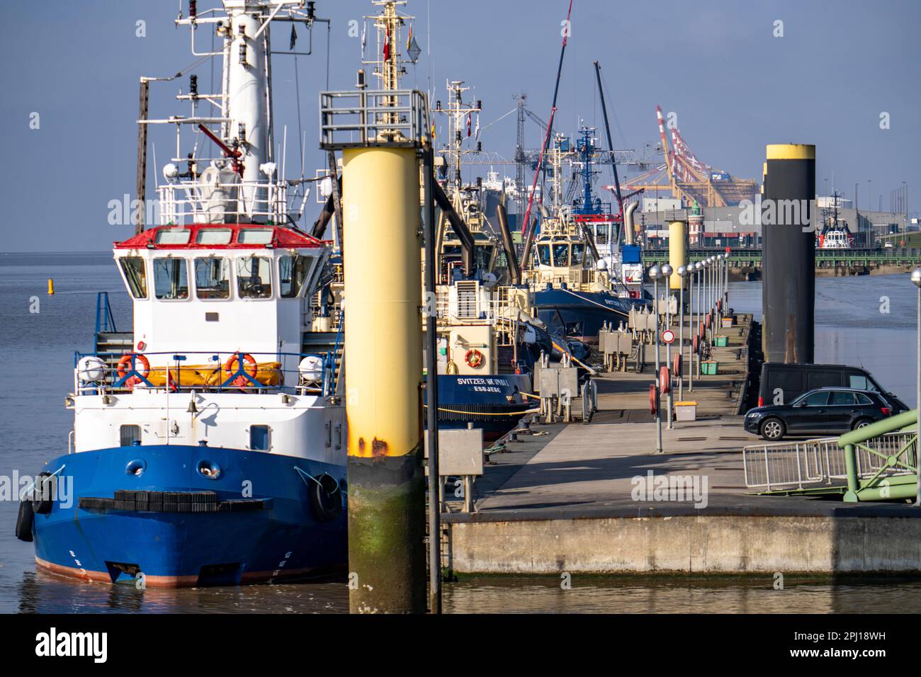 Harbour tugs, tugboats, bowsers, at the pier near the Columbus quay ...