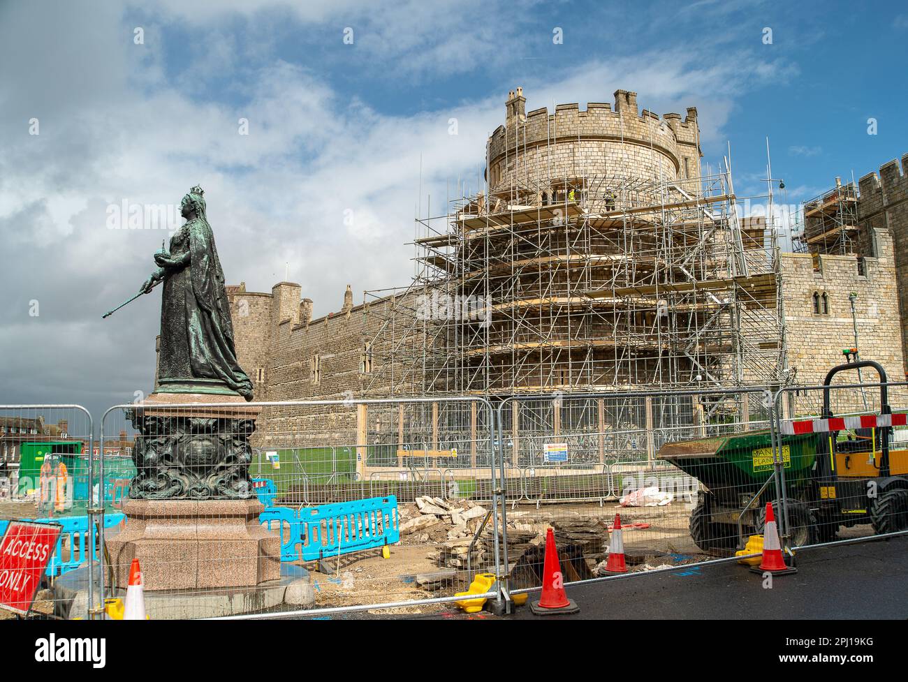 Windsor, Berkshire, UK. 30th March, 2023. Scaffolding has been put up ...