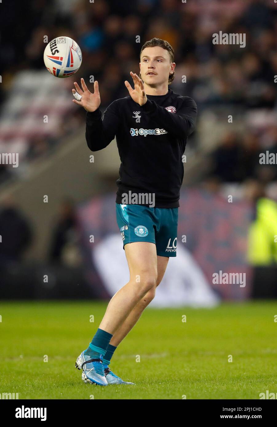 Wigan Warriors' Morgan Smithies warming up before the Betfred Super ...