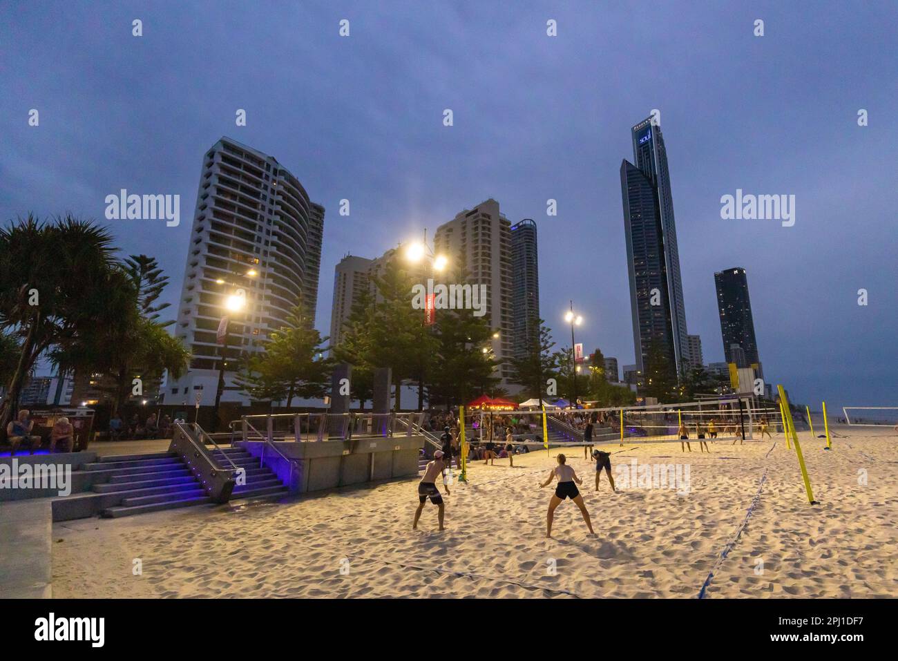 Female beach volleyball australia hi-res stock photography and images ...