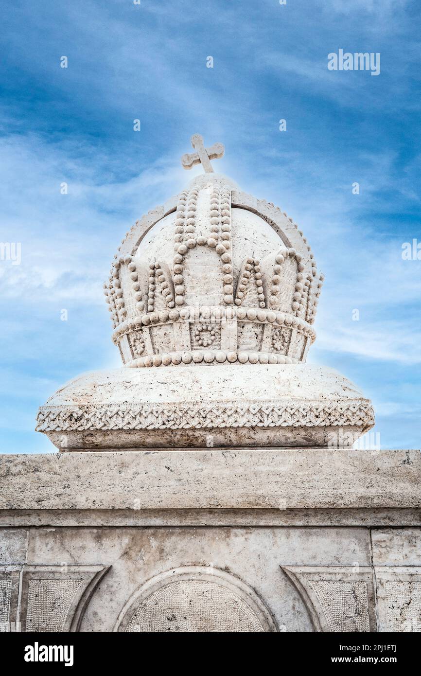 The Holy Crown of Hungary statue (Crown of Saint Stephen) on Margaret ...