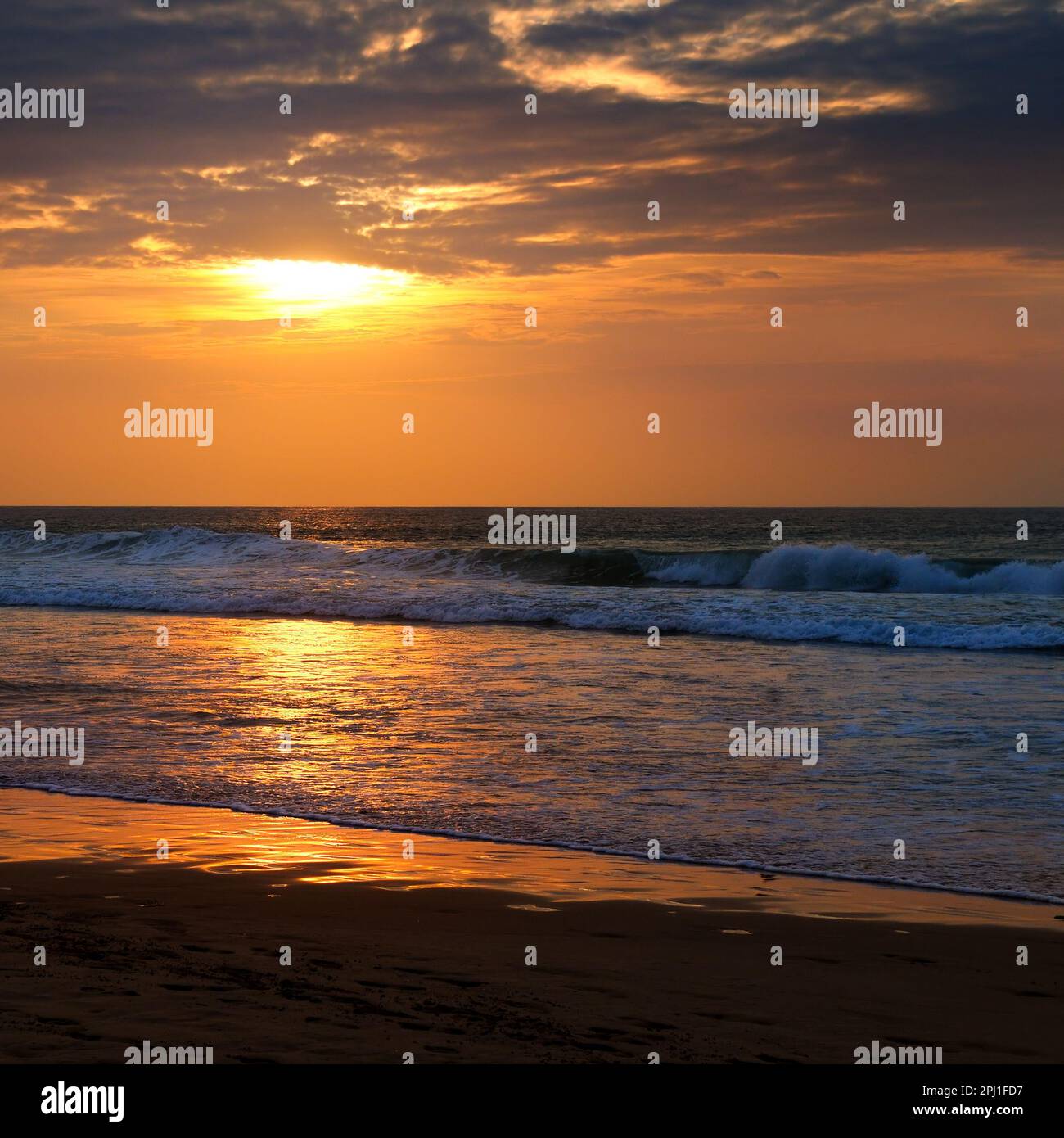 Beach of the ocean and golden sun rise. Bright beautiful background ...
