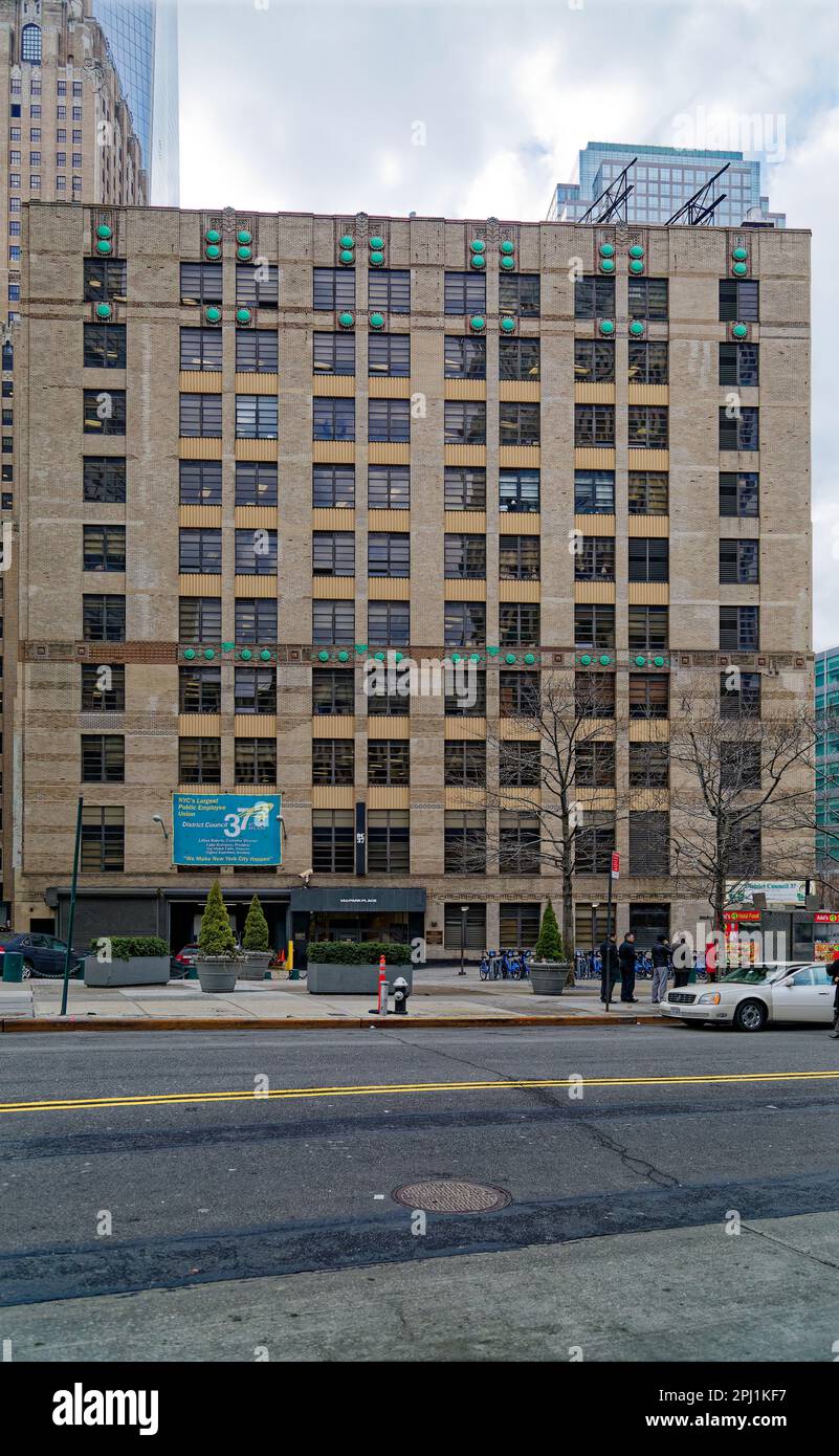 Art Deco beauty gone: This brick and terra cotta façade of the former ...
