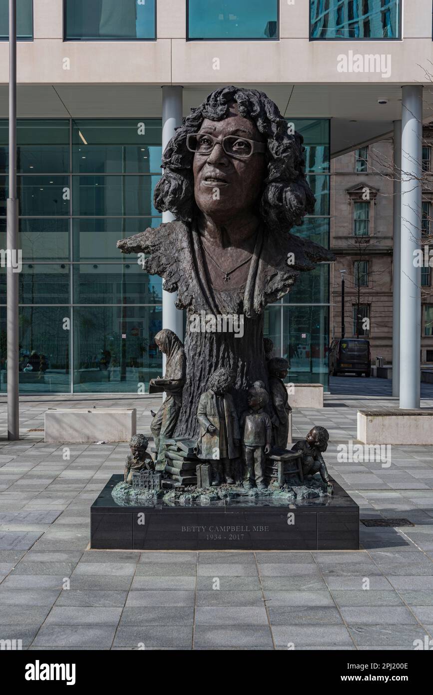 Bronze statue of Betty Campbell, Central Square, Cardiff Stock Photo ...