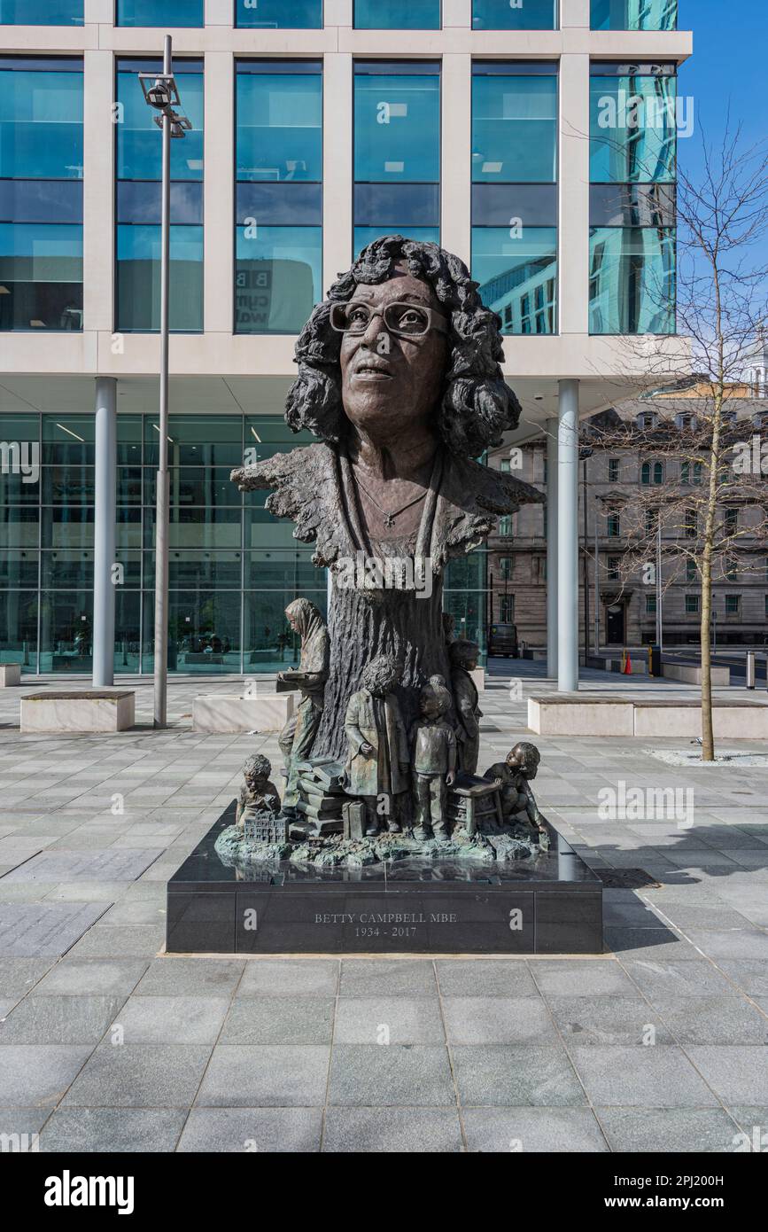 Bronze statue of Betty Campbell, Central Square, Cardiff Stock Photo ...