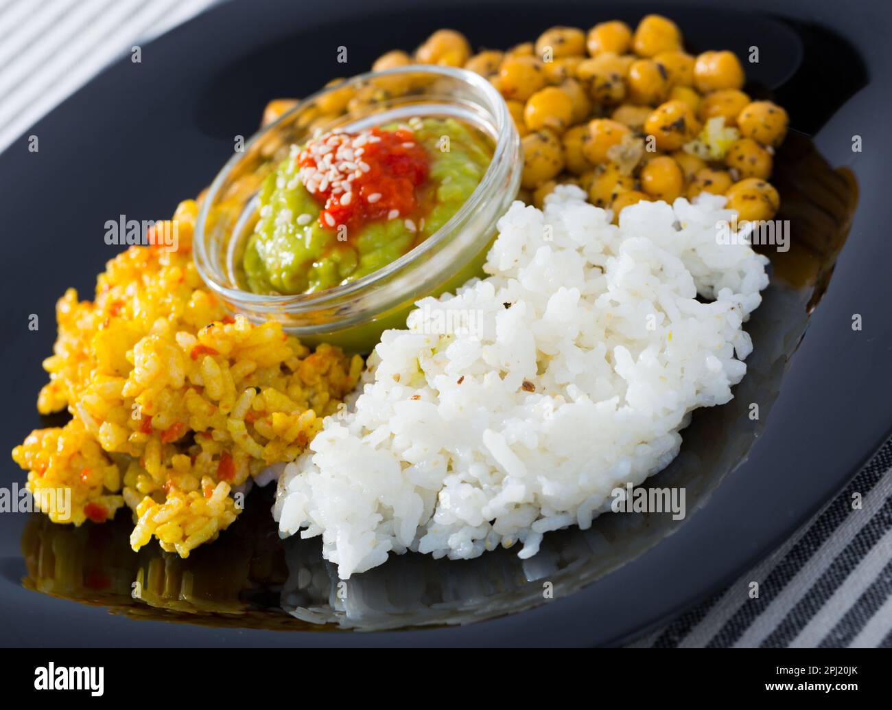 Black rices hi-res stock photography and images - Alamy