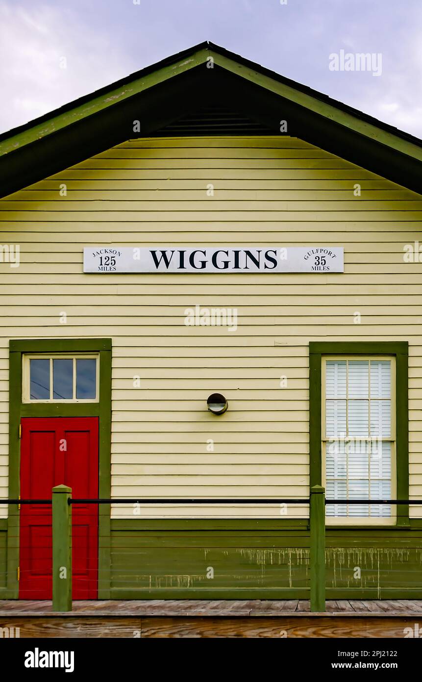 Gulf and ship island railroad hi-res stock photography and images - Alamy