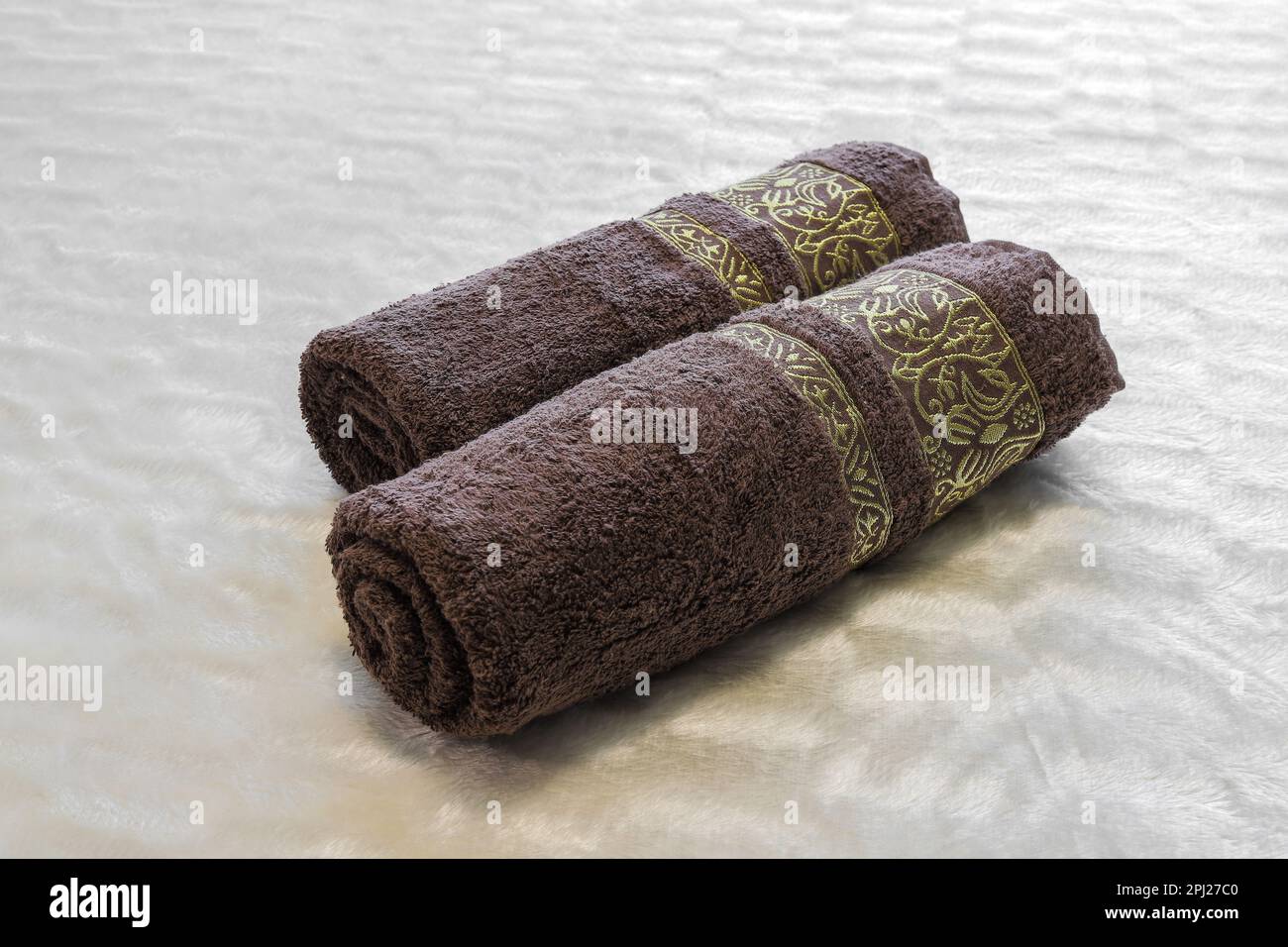 Towels on bed in hotel hi-res stock photography and images - Alamy