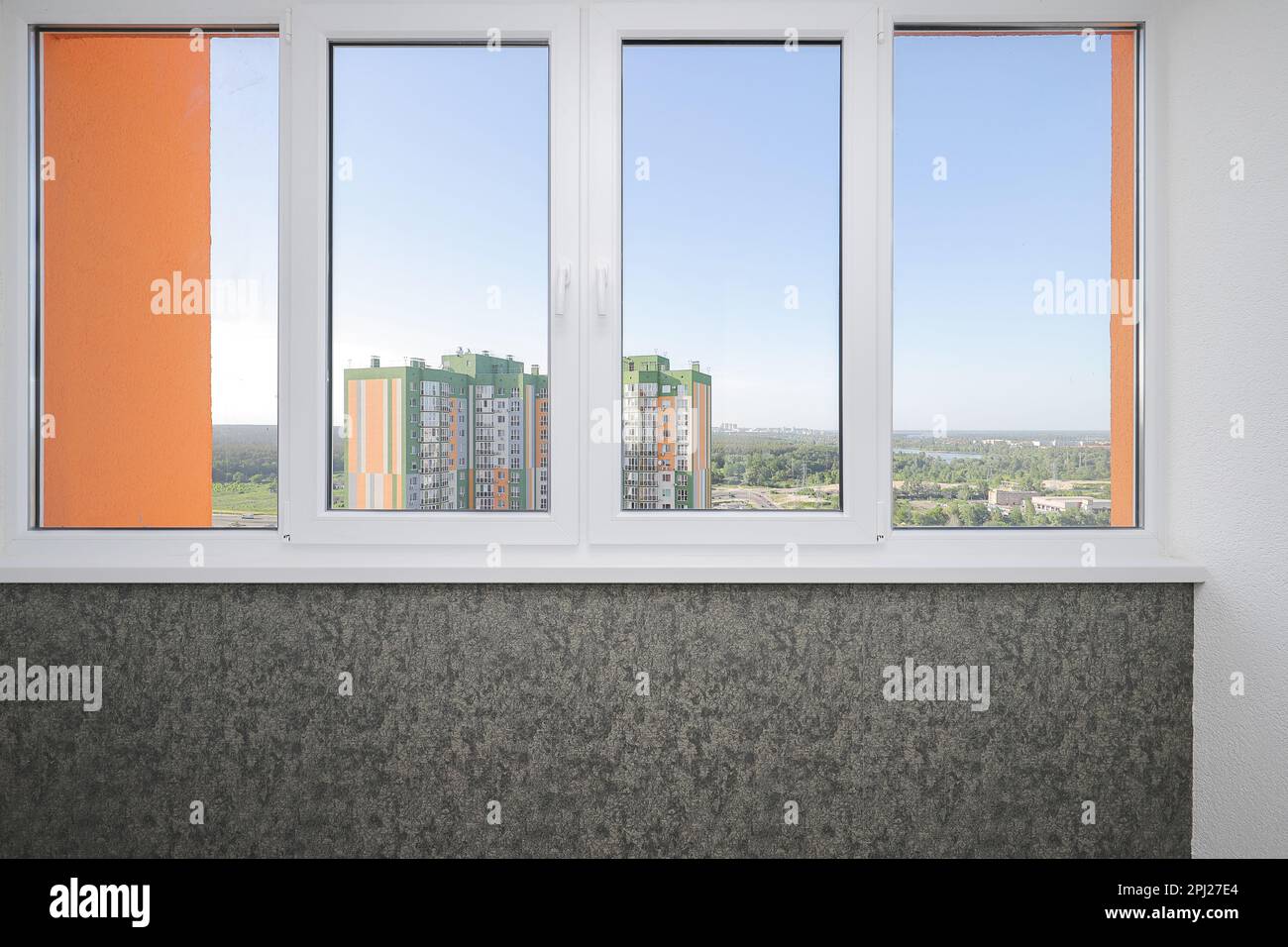 Skyscraper windows apartment hi-res stock photography and images - Alamy
