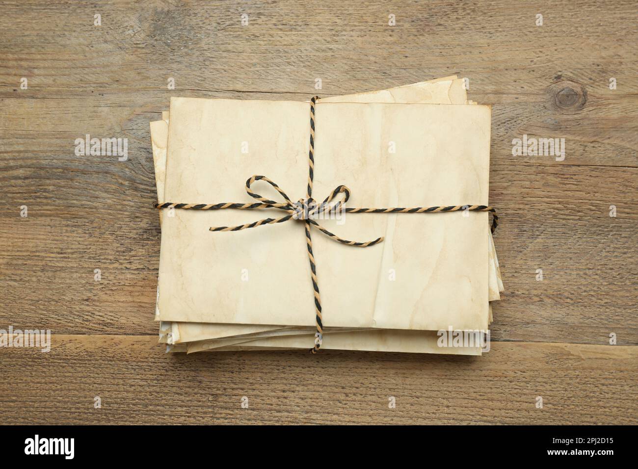 Pile of letters string hi-res stock photography and images - Alamy