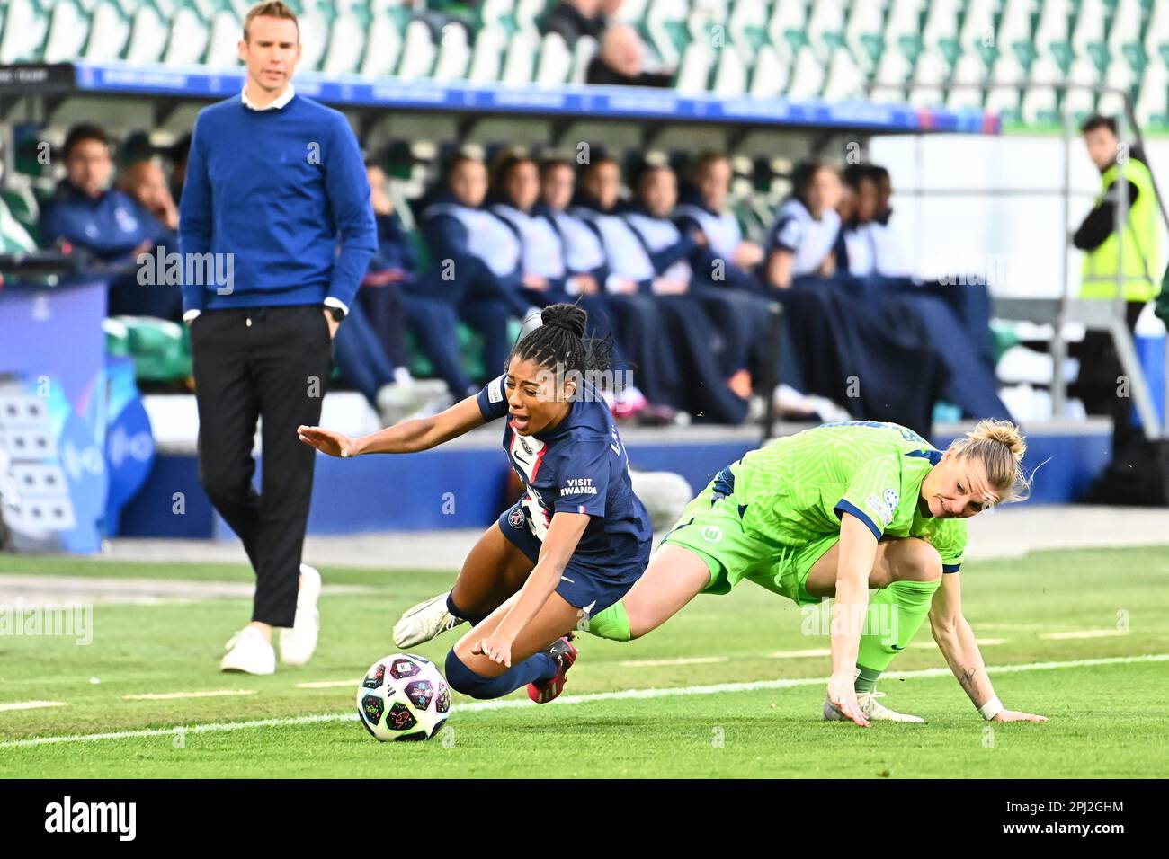 Championsleaguefemmes hi-res stock photography and images - Alamy