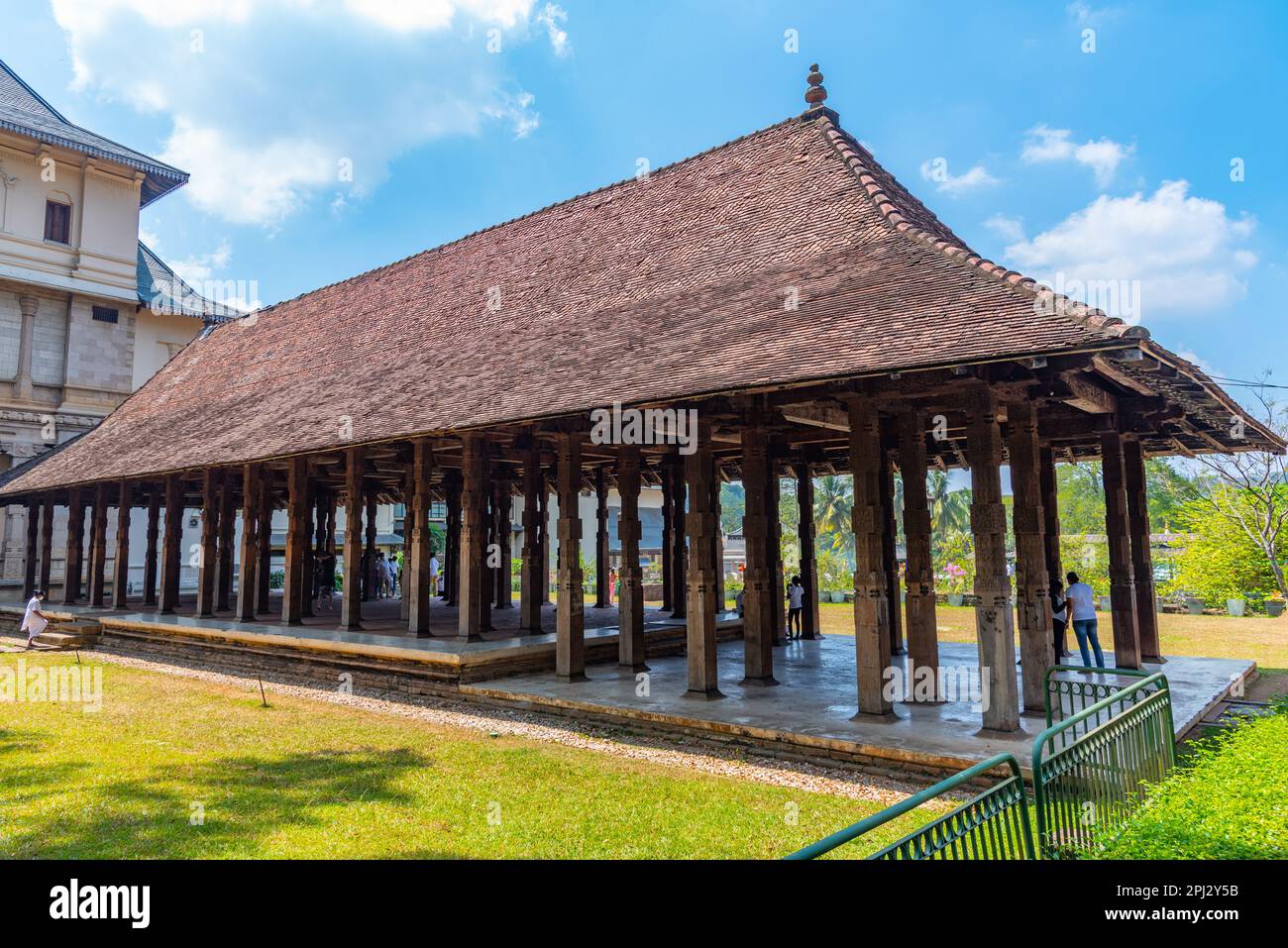 Kandyan convention hi-res stock photography and images - Alamy
