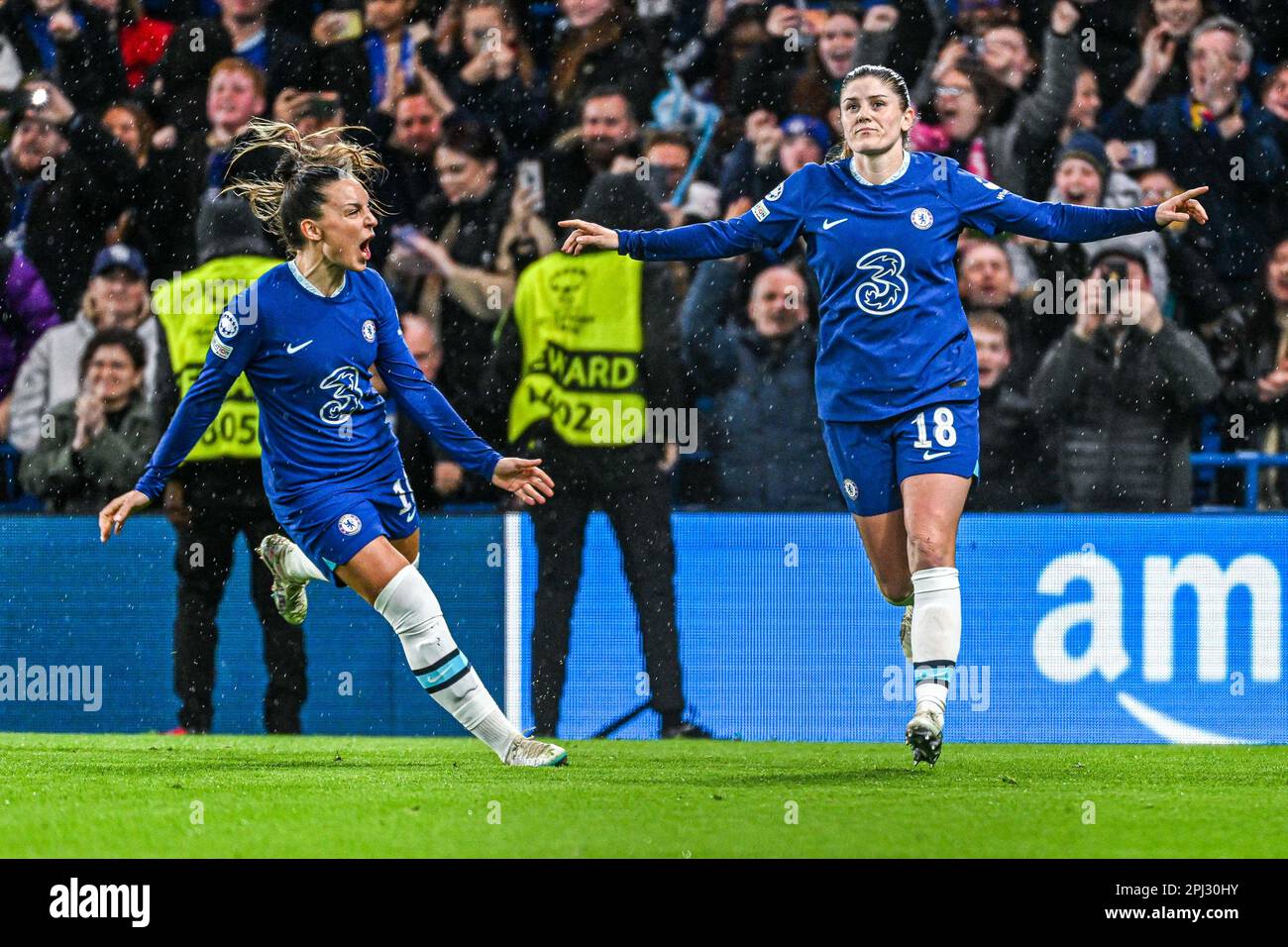 Maren Mjelde (18) of Chelsea scores 1-2 and Chelsea can celebrate ...