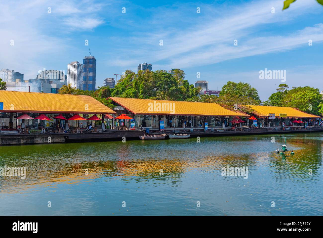Colombo, Sri Lanka, January 19, 2022: Pettah Floating Market at Colombo ...