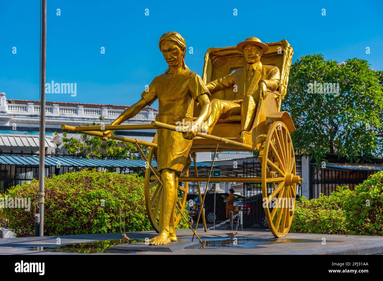 Colombo, Sri Lanka, January 18, 2022: Statue of a golden rickshaw in ...