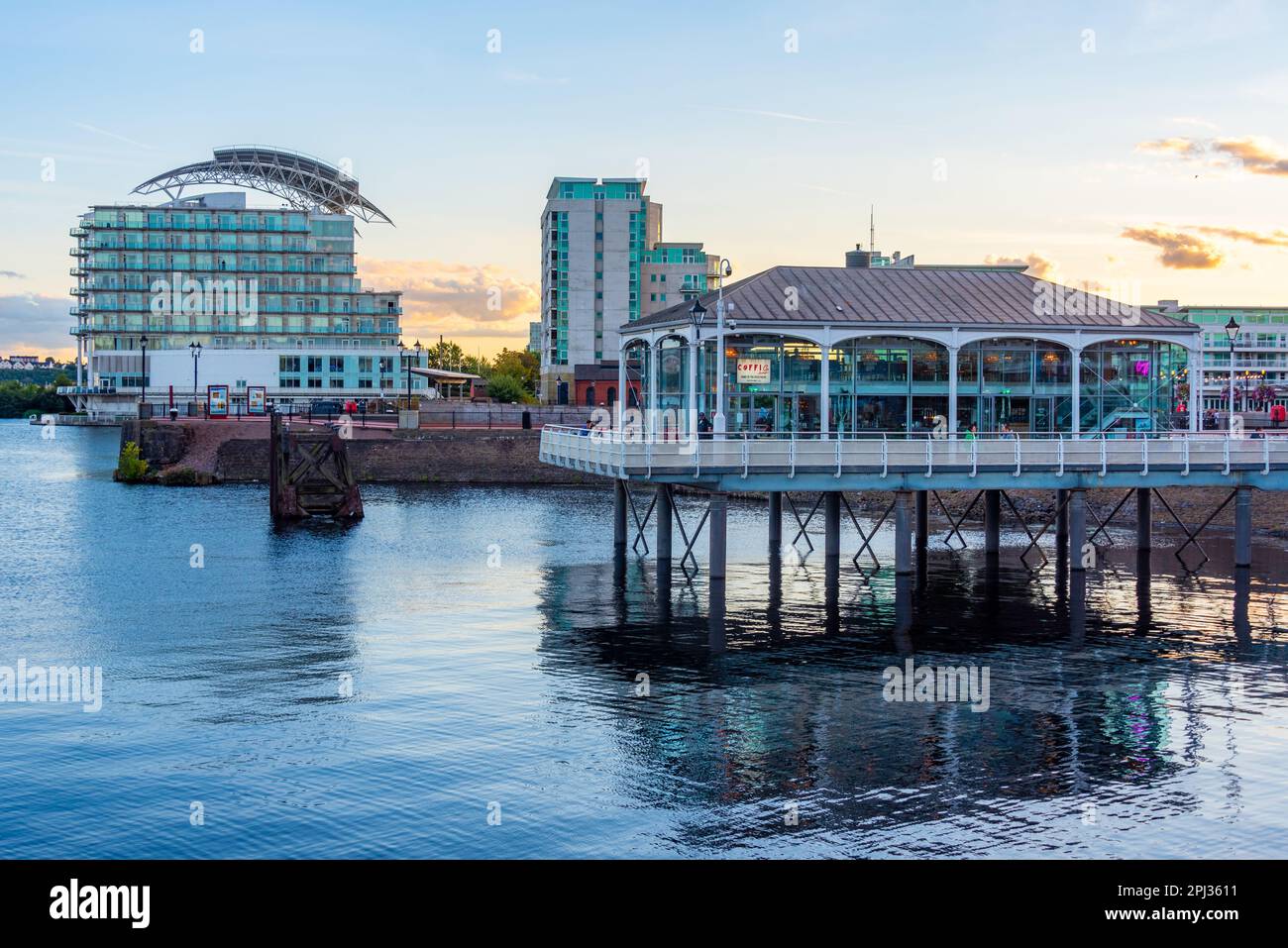 Cardiff, Wales, September 16, 2022: Coffee house at a pier at Cardiff ...