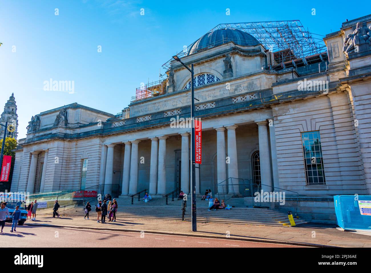 Cardiff national museum art gallery hi-res stock photography and images ...