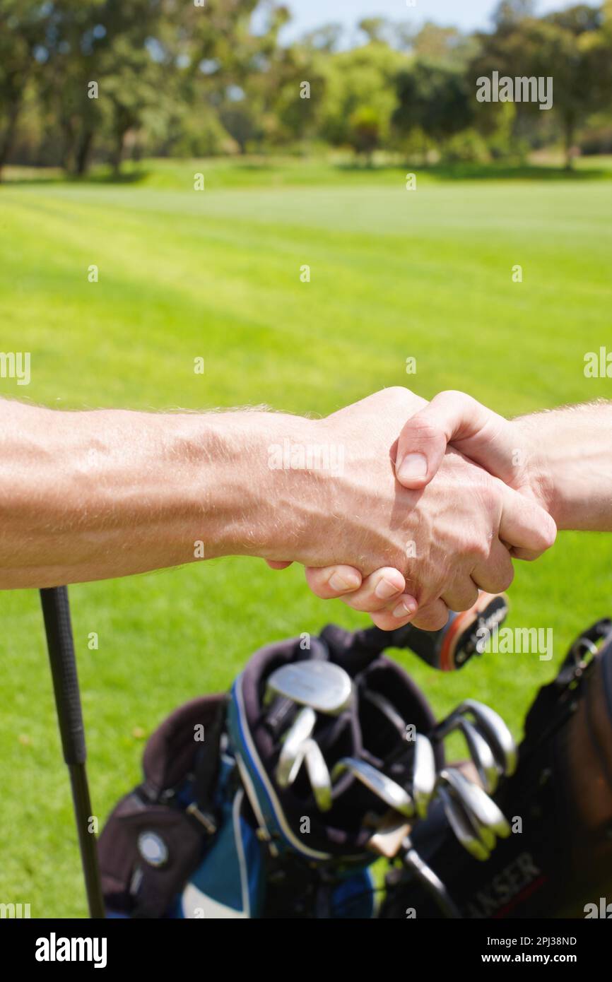 Sportsmanship shaking hands golf hi-res stock photography and images ...