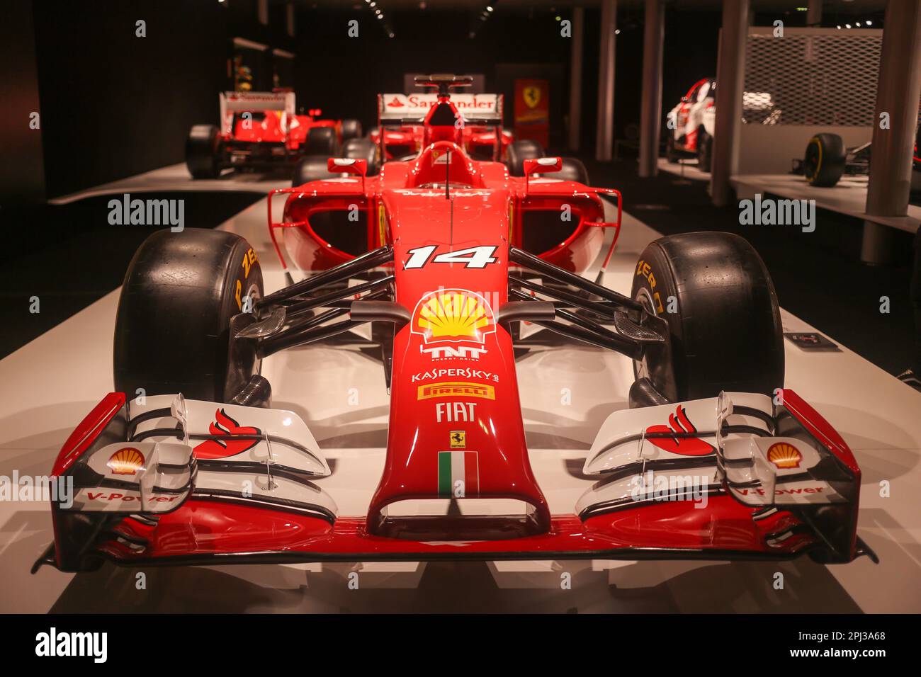 Ferrari F 14