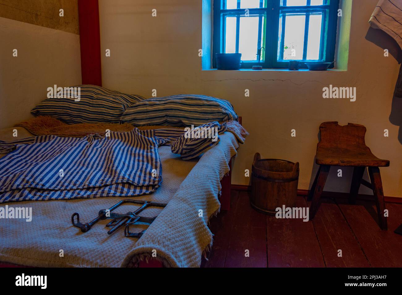 Prison warden uniform hi-res stock photography and images - Alamy