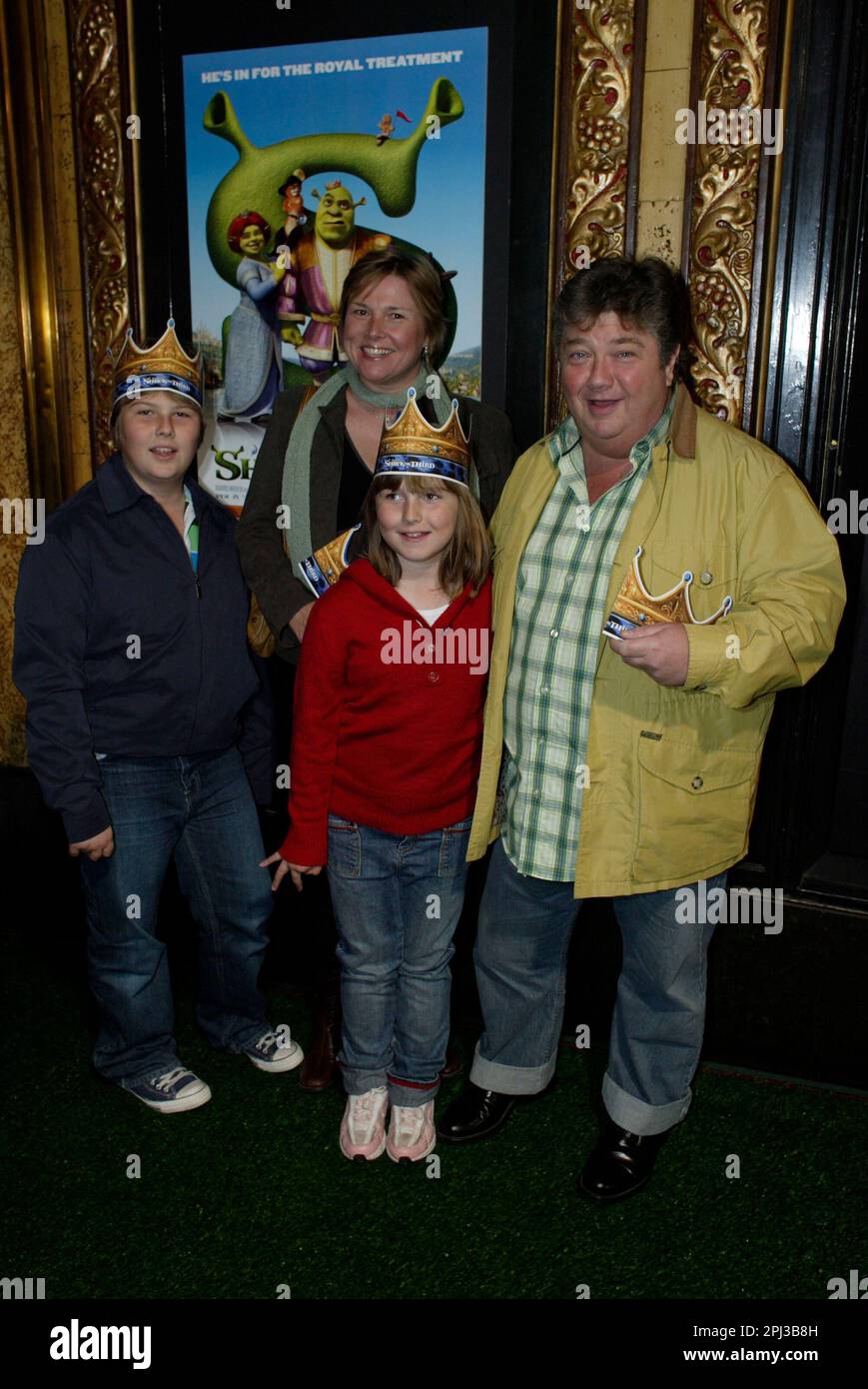 Jonathan Coleman and his family at the Australian premiere of Shrek III. State Theatre, Sydney ...