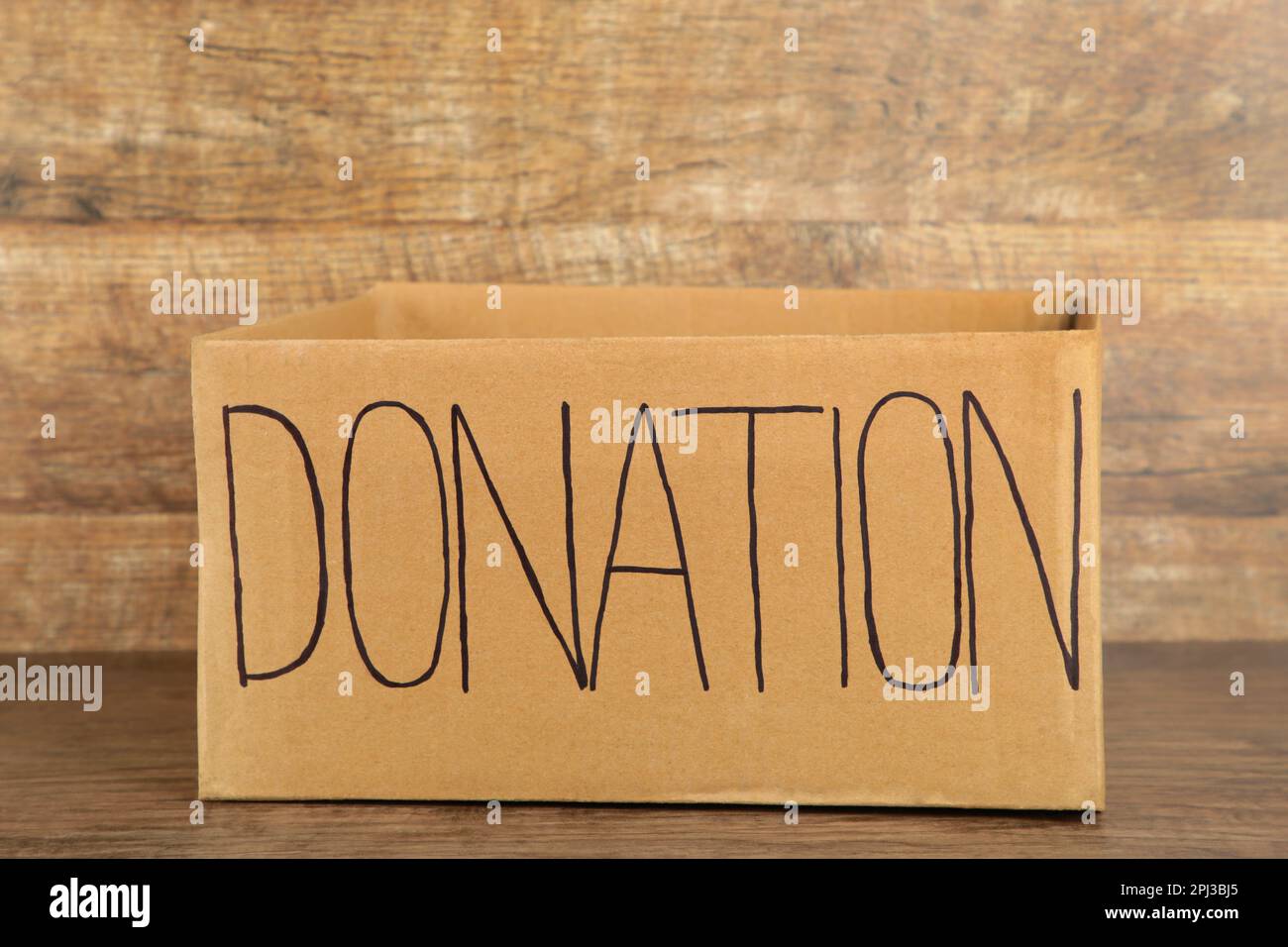 Empty food donation box hi-res stock photography and images - Alamy